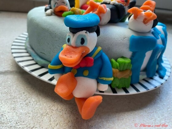 Donald Duck taart van marsepein
