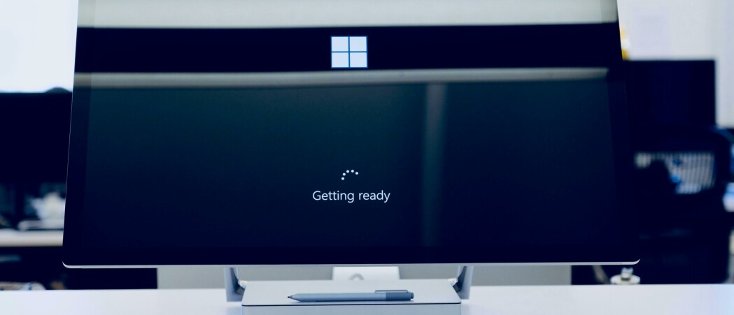 Windows Server 2025 : Essentials vs Standard vs Datacenter