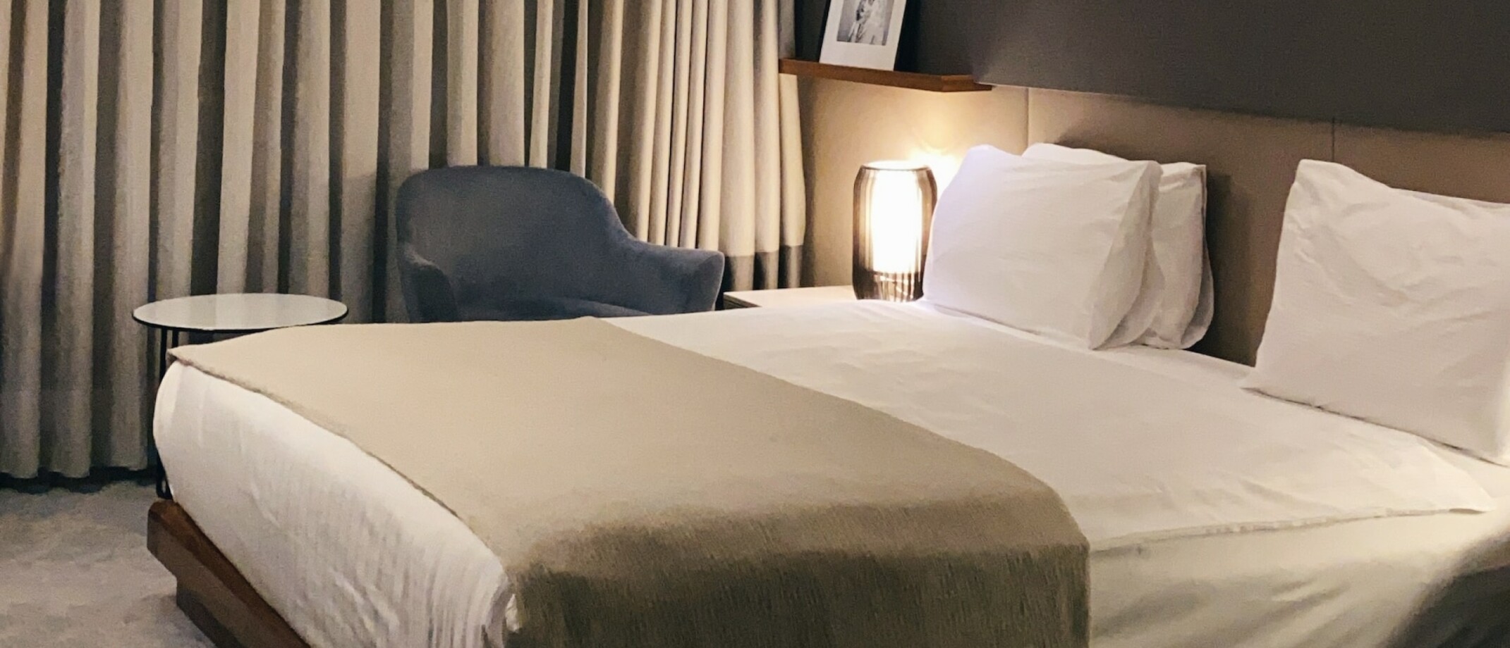 Zo style je een hotel chic interieur