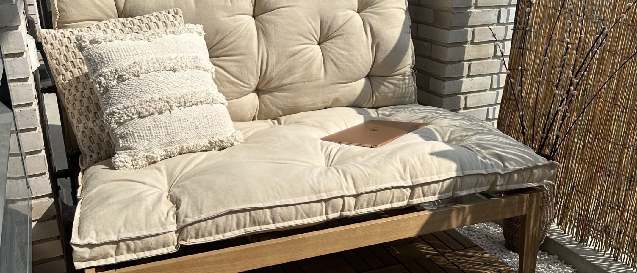 Zó maak je zelf een hippe palletbank voor in je tuin