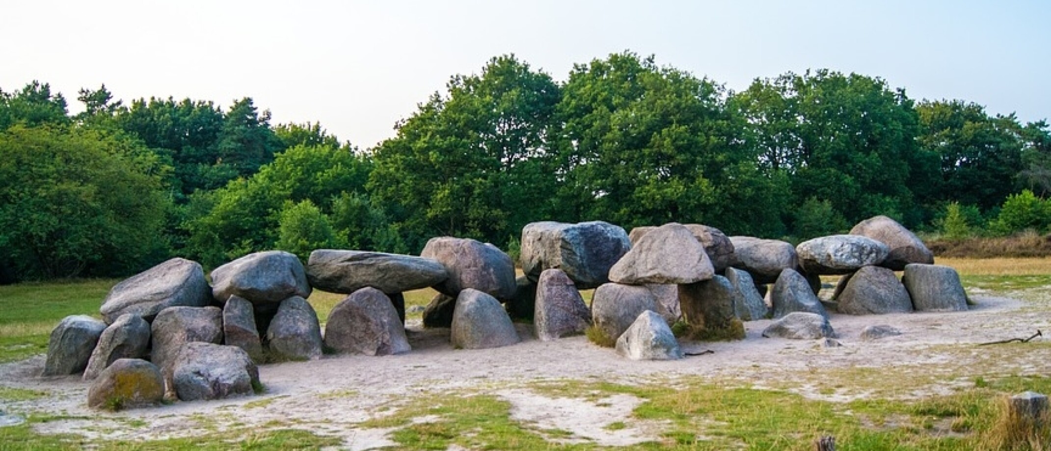 Wandelen langs de hunebedden? De 7 mooiste routes 2024
