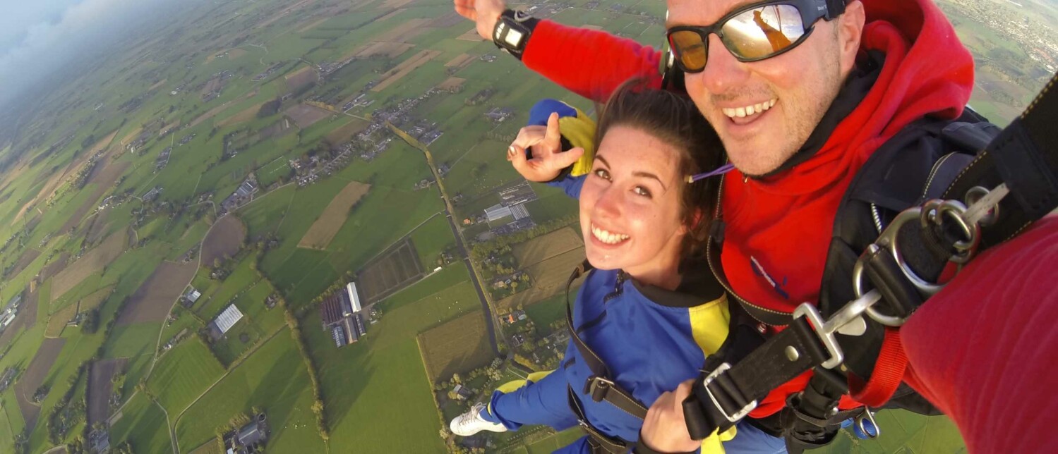 Parachutespringen Texel met een Groep