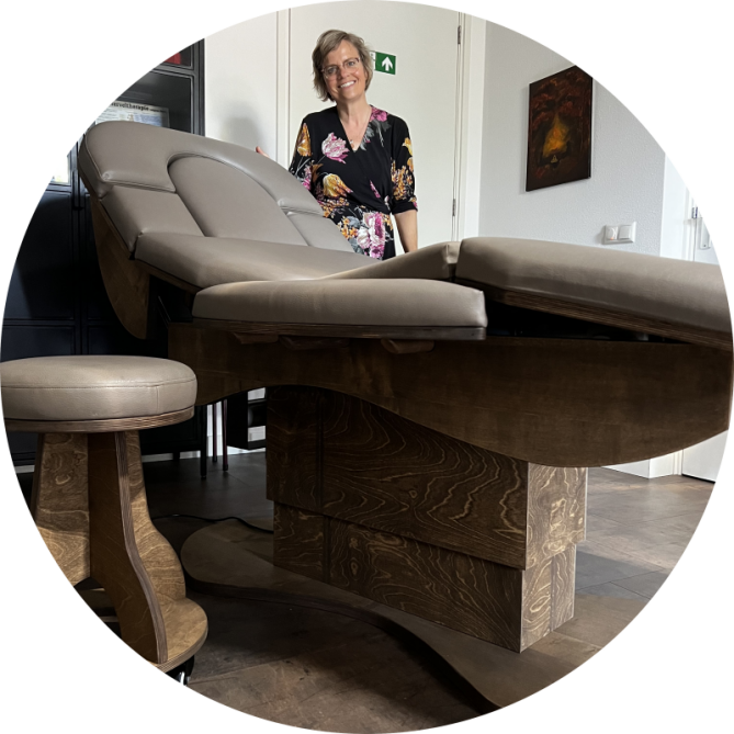 Anja van Eldik: Een Pionier in Lichaamsverzorging met de Relax ...