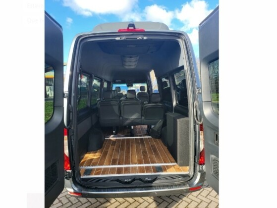 Mercedes-Benz Sprinter | 8 seats | Chauffeur Services Holland