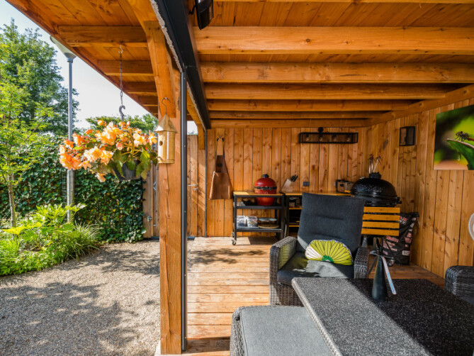 Overkapping en bijgebouwen