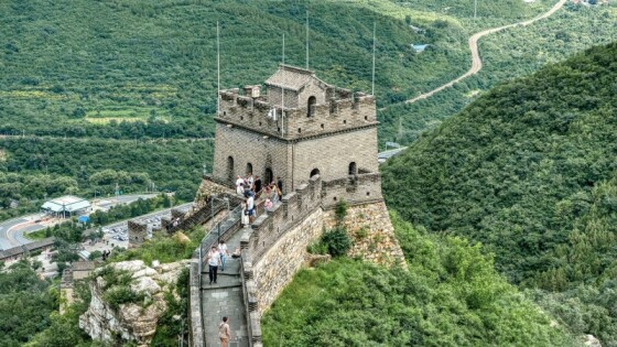 Hoe lang is de Chinese muur? 🧱