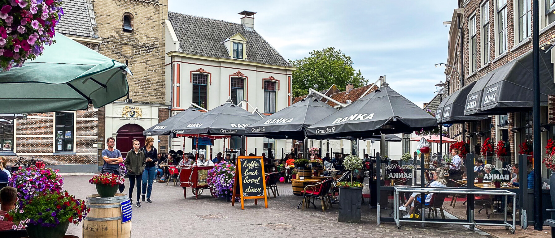 Camperplaatsen bij een fort in Nederland