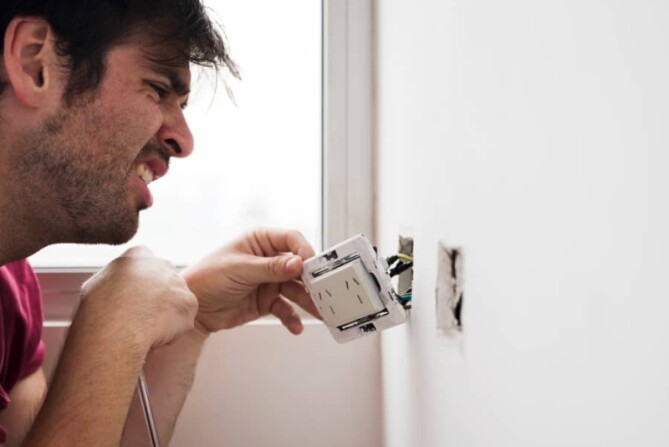 Stopcontact kopen? | Dé gids voor Inbouw, Opbouw en slimme opties