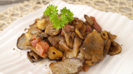 Gegrilde champignons met Spaanse Ham
