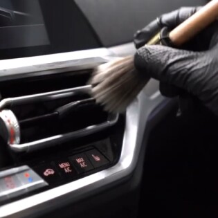 Auto interieur reinigen vanaf €99,- Maak direct een afspraak!