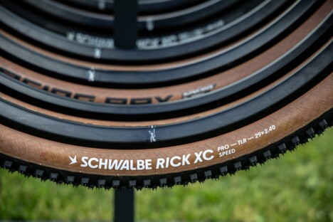 Schwalbe lanceert nieuwe mountainbike band én ventiel revolutie met ...