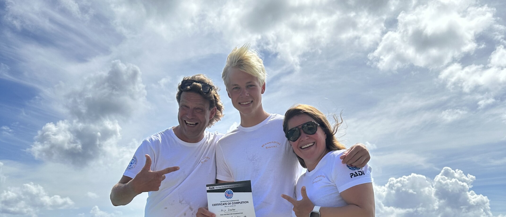 Hoe lang duurt het om duikinstructeur te worden?