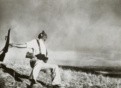 Robert Capa | Legendarisch Oorlogsfotograaf
