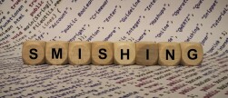 Wat is smishing en waarom is smishing gevaarlijk?