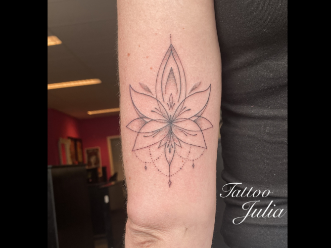 Cash and Glory homepage