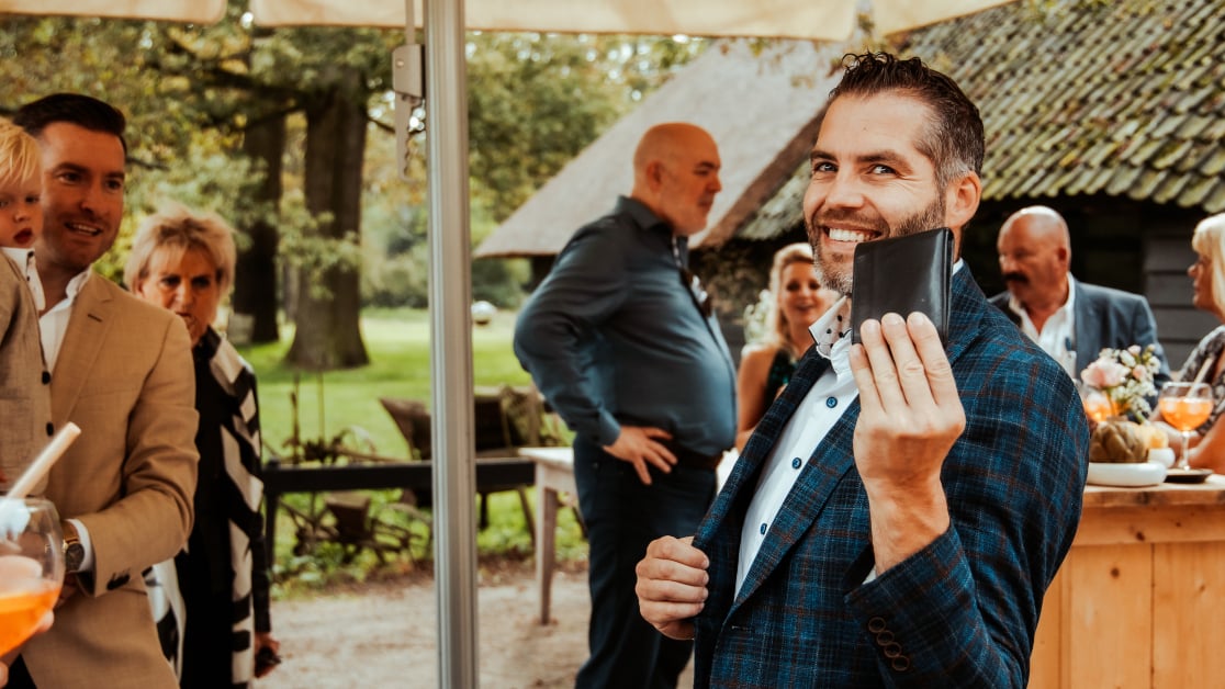 TOP goochelaar inhuren? Boek illusionist Alex Buijk