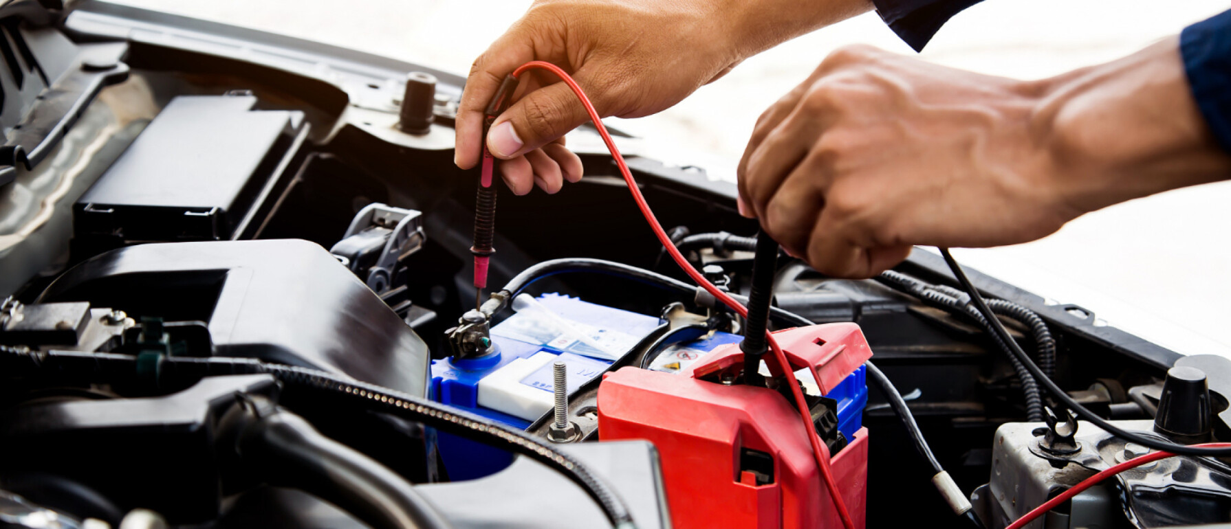 Accu van de auto leeg: wat moet je nu doen?