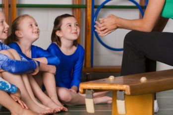 Turnwinkel voor turnsters en turntrainers
