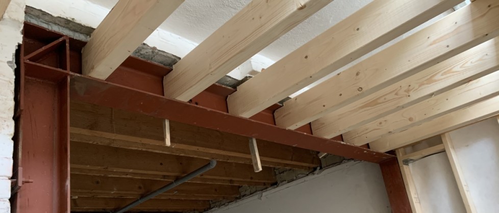 Een latei plaatsen om een dragende muur op te vangen... Hoe doe je dat?