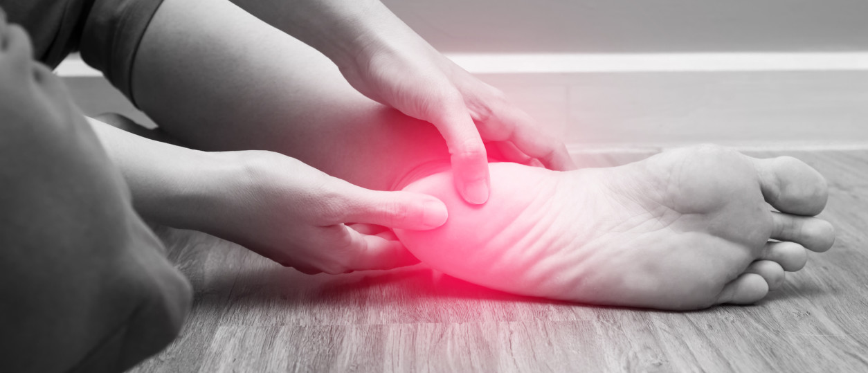 Alles over hielspoor: Oorzaken, symptomen en behandeling