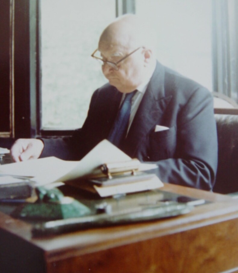 Who is Dr. James Cyriax? The "Einstein" of orthopaedic medicine