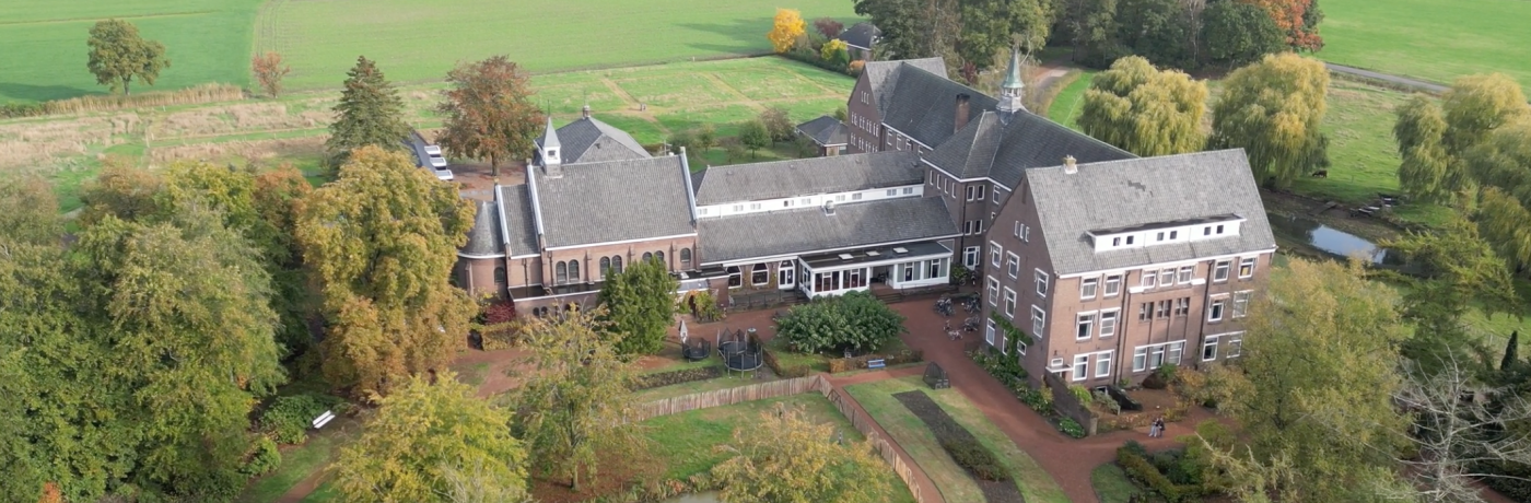 Landgoed de Zwanenhof opent sportfaciliteiten met Chatilla van Grinsven