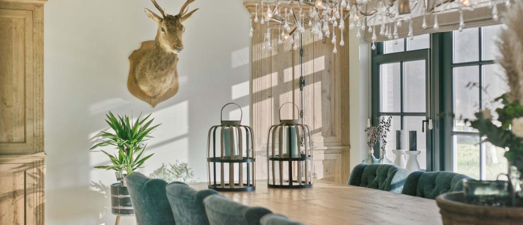 Wat zijn de kenmerken van de landelijke woonstijl?