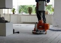 Vloerverwarming infrezen in beton vloer