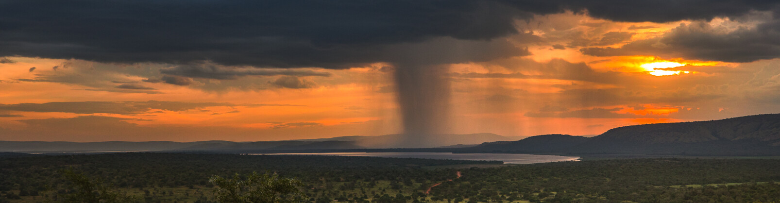 What is a sundowner on safari in Africa?