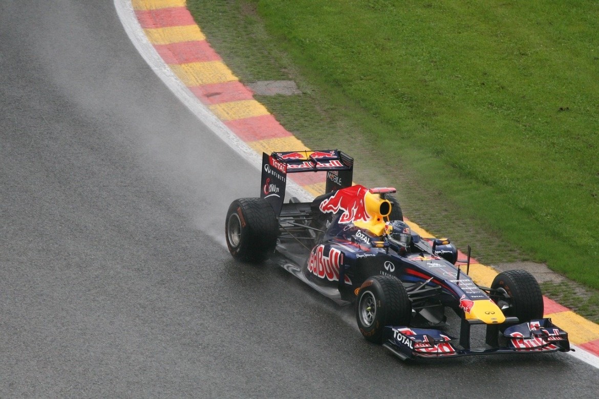 Formule 1: welke vlagsignalen zijn er? Wat betekenen de vlaggen?