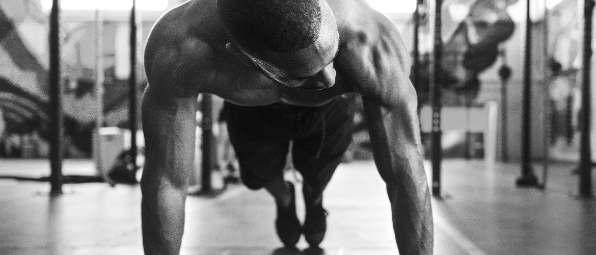 Wat zijn hand walk outs? Welke spieren train je ermee?