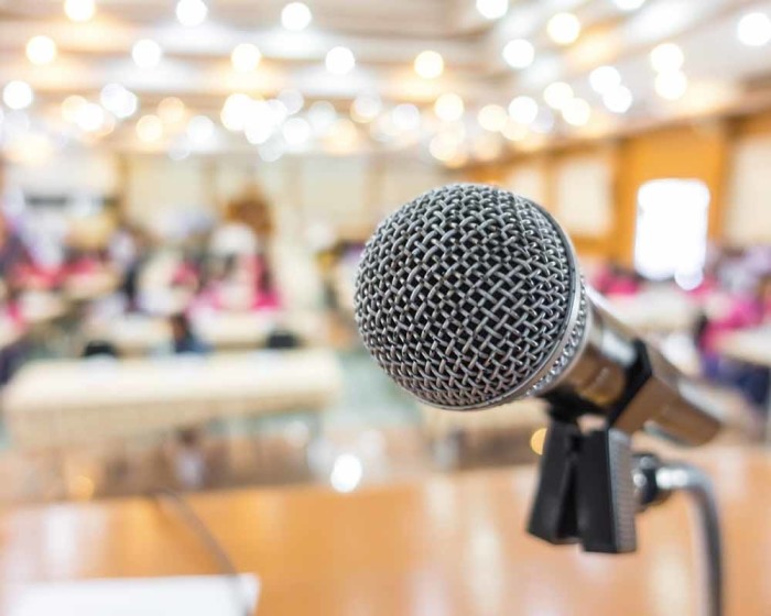 Hoe bereid ik me voor op een begrafenistoespraak?