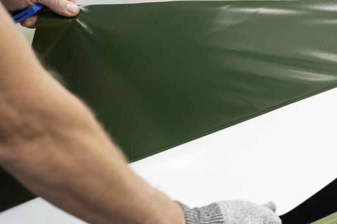 Meubels wrappen? Het laten doen, het zelf doen en meer! [Tips 2022]