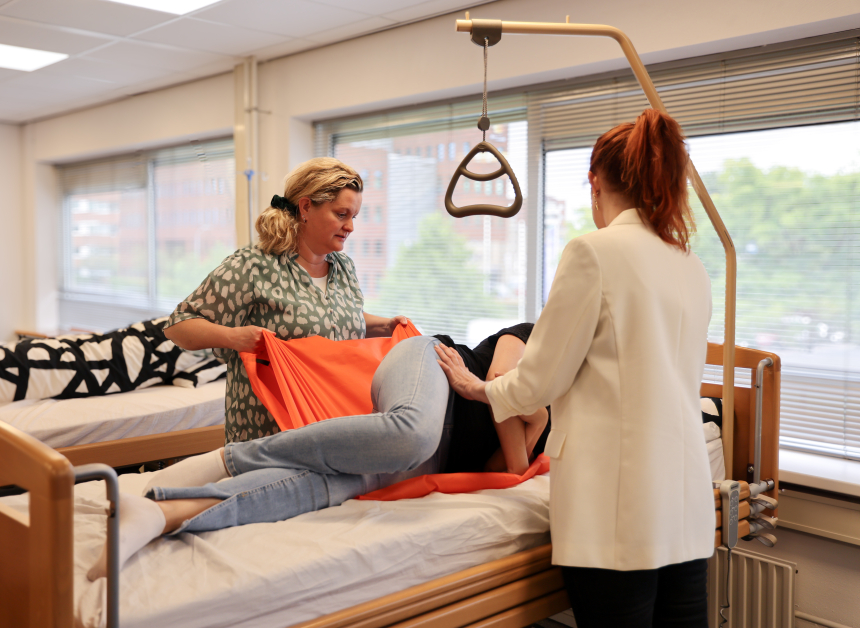 ADL / Basiszorg Training | Zorg en Werk Academy